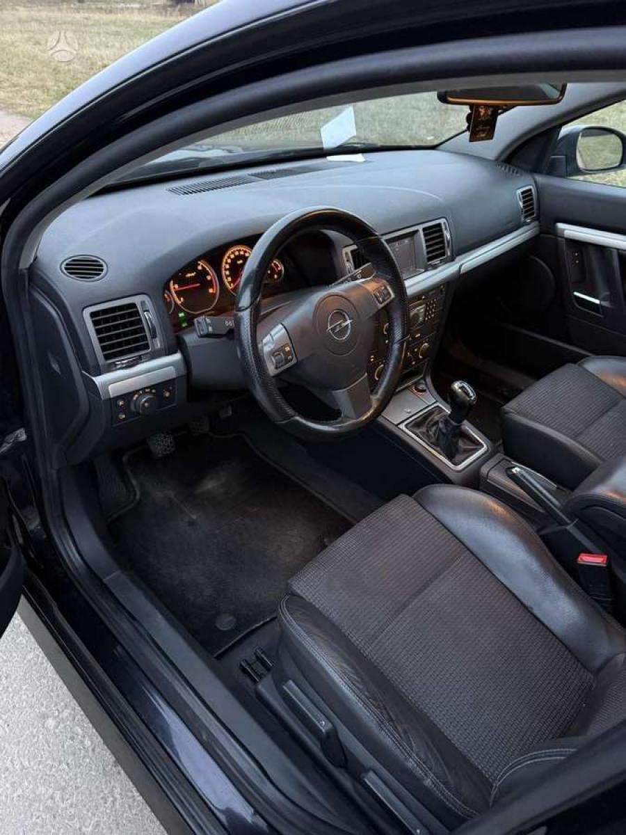 Melns Opel Vectra 2008 Kauņa, ar dzinēja tilpumu 1.90 L un nobraukumu 222 tūkst. km par 1700 €, foto 13 vietnē AUTOMOTO.COM.LV