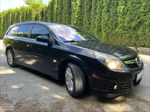 Black Opel Vectra 2008 in Vilnius, with an engine capacity of 1.90 L and mileage of 337 thousand km for 1750 €, photo 6 on AUTOMOTO.COM.LV