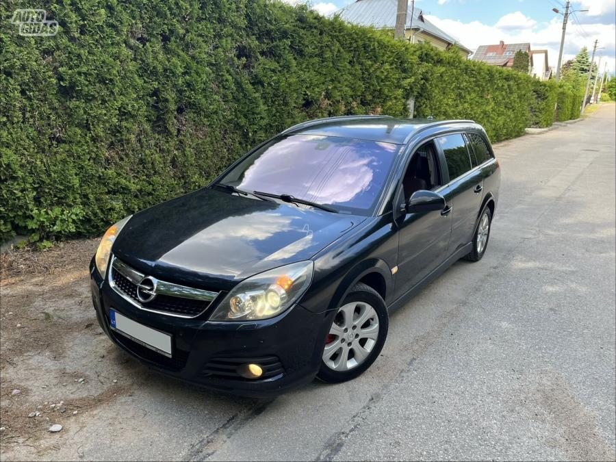 Black Opel Vectra 2008 in Vilnius, with an engine capacity of 1.90 L and mileage of 337 thousand km for 1750 €, photo 8 on AUTOMOTO.COM.LV