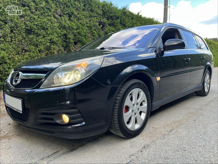 Black Opel Vectra 2008 in Vilnius, with an engine capacity of 1.90 L and mileage of 337 thousand km for 1750 €, photo 10 on AUTOMOTO.COM.LV