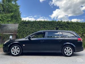 Black Opel Vectra 2008 in Vilnius, with an engine capacity of 1.90 L and mileage of 337 thousand km for 1750 €, photo 11 on AUTOMOTO.COM.LV
