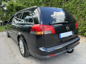 Black Opel Vectra 2008 in Vilnius, with an engine capacity of 1.90 L and mileage of 337 thousand km for 1750 €, photo 12 on AUTOMOTO.COM.LV