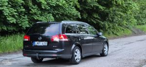 Black Opel Vectra 2008 in Alytus, with an engine capacity of 1.90 L and mileage of 419 thousand km for 1400 €, photo 6 on AUTOMOTO.COM.LV