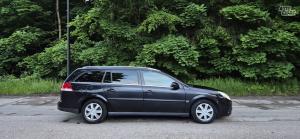 Black Opel Vectra 2008 in Alytus, with an engine capacity of 1.90 L and mileage of 419 thousand km for 1400 €, photo 7 on AUTOMOTO.COM.LV