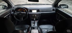 Black Opel Vectra 2008 in Alytus, with an engine capacity of 1.90 L and mileage of 419 thousand km for 1400 €, photo 12 on AUTOMOTO.COM.LV