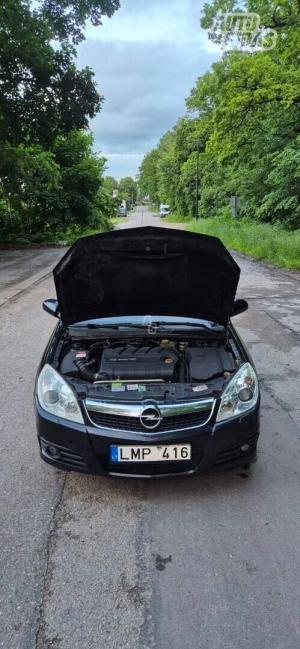 Black Opel Vectra 2008 in Alytus, with an engine capacity of 1.90 L and mileage of 419 thousand km for 1400 €, photo 15 on AUTOMOTO.COM.LV