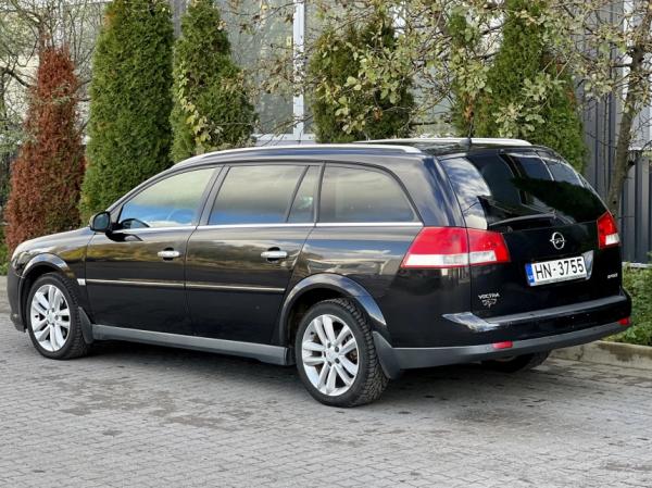 Melns Opel Vectra 2008 Rīga, ar dzinēja tilpumu 1.90 L un nobraukumu 233 tūkst. km par 2330 €, foto 2 vietnē AUTOMOTO.COM.LV