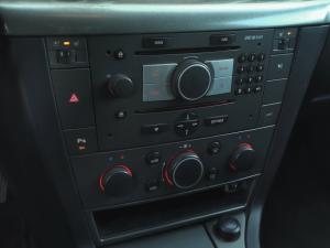 Melns Opel Vectra 2008 Rīga, ar dzinēja tilpumu 2.00 L un nobraukumu 278 tūkst. km par 2190 €, foto 8 vietnē AUTOMOTO.COM.LV