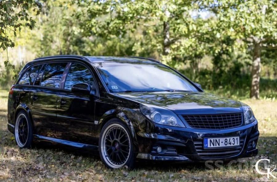 Black Opel Vectra 2008 in Gulbene, with an engine capacity of 1.90 L and mileage of 425 thousand km for 4000 €, photo 1 on AUTOMOTO.COM.LV