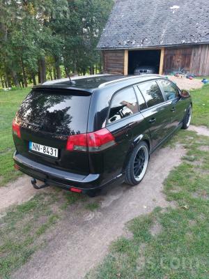 Black Opel Vectra 2008 in Gulbene, with an engine capacity of 1.90 L and mileage of 425 thousand km for 4000 €, photo 6 on AUTOMOTO.COM.LV