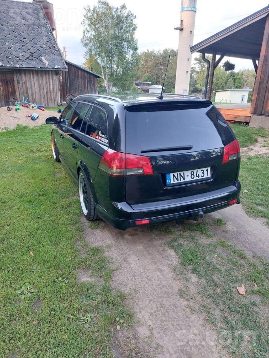 Black Opel Vectra 2008 in Gulbene, with an engine capacity of 1.90 L and mileage of 425 thousand km for 4000 €, photo 7 on AUTOMOTO.COM.LV