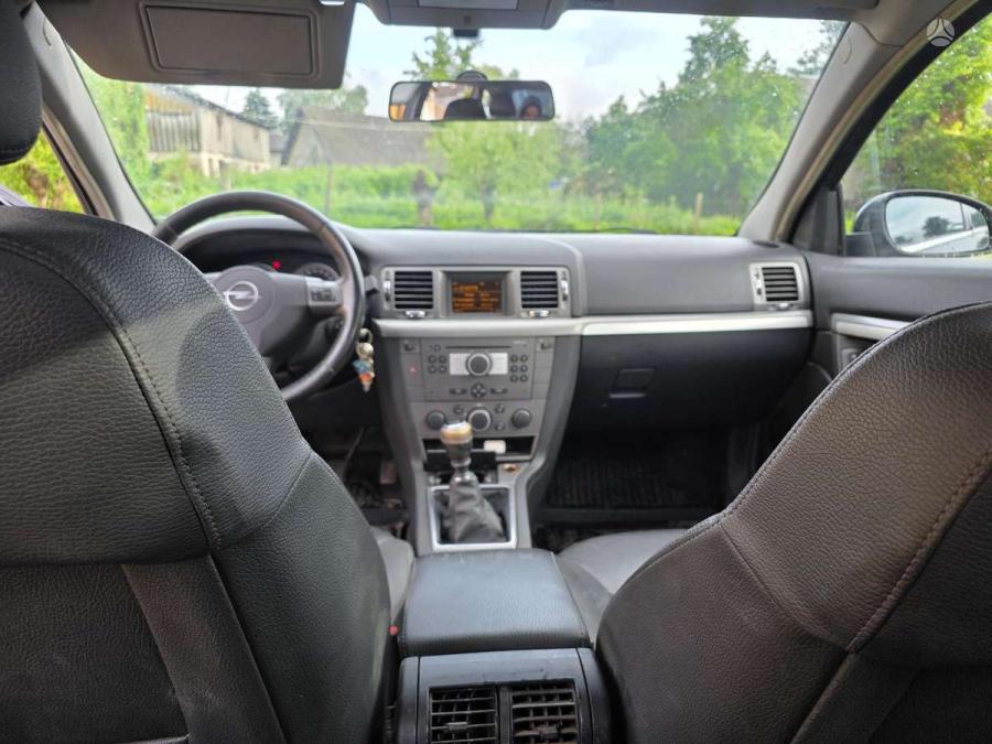 Melns Opel Vectra 2008 Vilkaviškis, ar dzinēja tilpumu 1.91 L un nobraukumu 440 tūkst. km par 1200 €, foto 6 vietnē AUTOMOTO.COM.LV