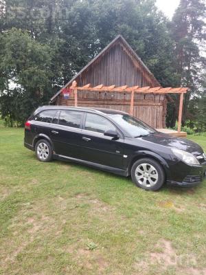 Black Opel Vectra 2008 in Gulbene, with an engine capacity of 1.90 L and mileage of 320 thousand km for 800 €, photo 3 on AUTOMOTO.COM.LV