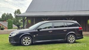 Black Opel Vectra 2008 in Gulbene, with an engine capacity of 1.90 L and mileage of 320 thousand km for 800 €, photo 7 on AUTOMOTO.COM.LV
