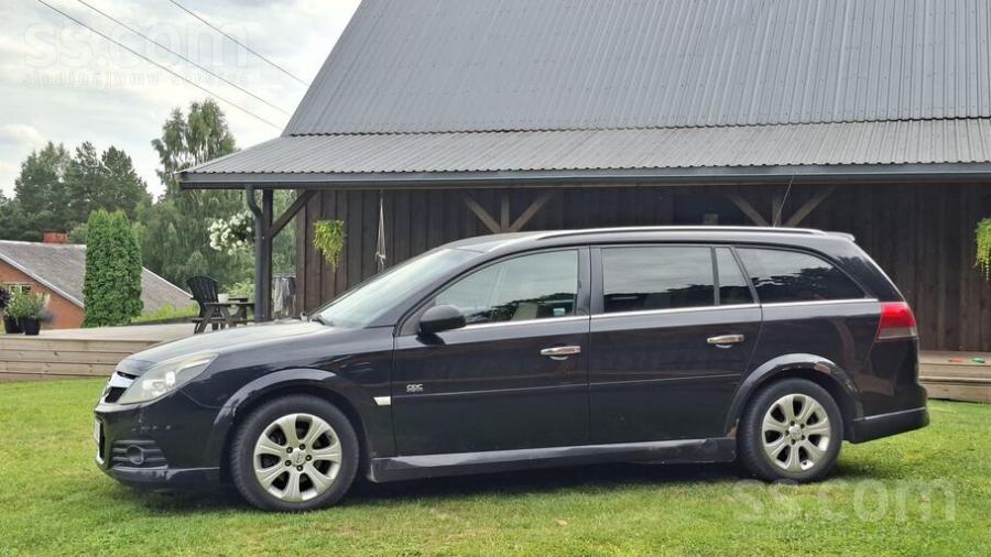 Black Opel Vectra 2008 in Gulbene, with an engine capacity of 1.90 L and mileage of 320 thousand km for 800 €, photo 7 on AUTOMOTO.COM.LV