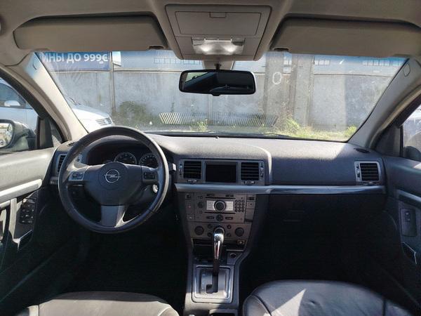 Black Opel Vectra 2008 in Tallinn, with an engine capacity of 1.90 L and mileage of 362 thousand km for 799 €, photo 5 on AUTOMOTO.COM.LV