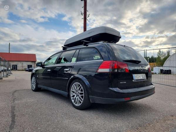 Melns Opel Vectra 2008 Viļņa, ar dzinēja tilpumu 1.91 L un nobraukumu 400 tūkst. km par 1100 €, foto 2 vietnē AUTOMOTO.COM.LV