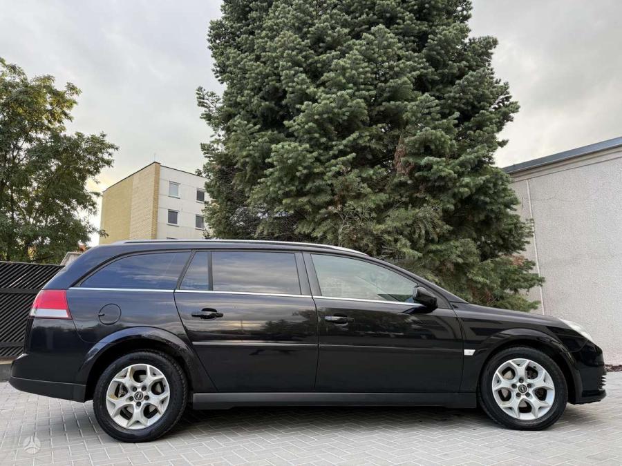 Melns Opel Vectra 2008 Kauņa, ar dzinēja tilpumu 1.91 L un nobraukumu 293 tūkst. km par 1199 €, foto 14 vietnē AUTOMOTO.COM.LV