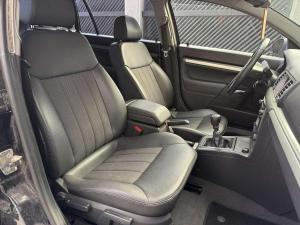 Melns Opel Vectra 2008 Kauņa, ar dzinēja tilpumu 1.91 L un nobraukumu 293 tūkst. km par 1199 €, foto 19 vietnē AUTOMOTO.COM.LV