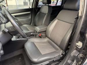 Melns Opel Vectra 2008 Kauņa, ar dzinēja tilpumu 1.91 L un nobraukumu 293 tūkst. km par 1199 €, foto 20 vietnē AUTOMOTO.COM.LV
