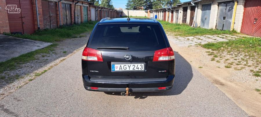 Melns Opel Vectra 2008 Druskininkai, ar dzinēja tilpumu 1.90 L un nobraukumu 300 tūkst. km par 550 €, foto 9 vietnē AUTOMOTO.COM.LV
