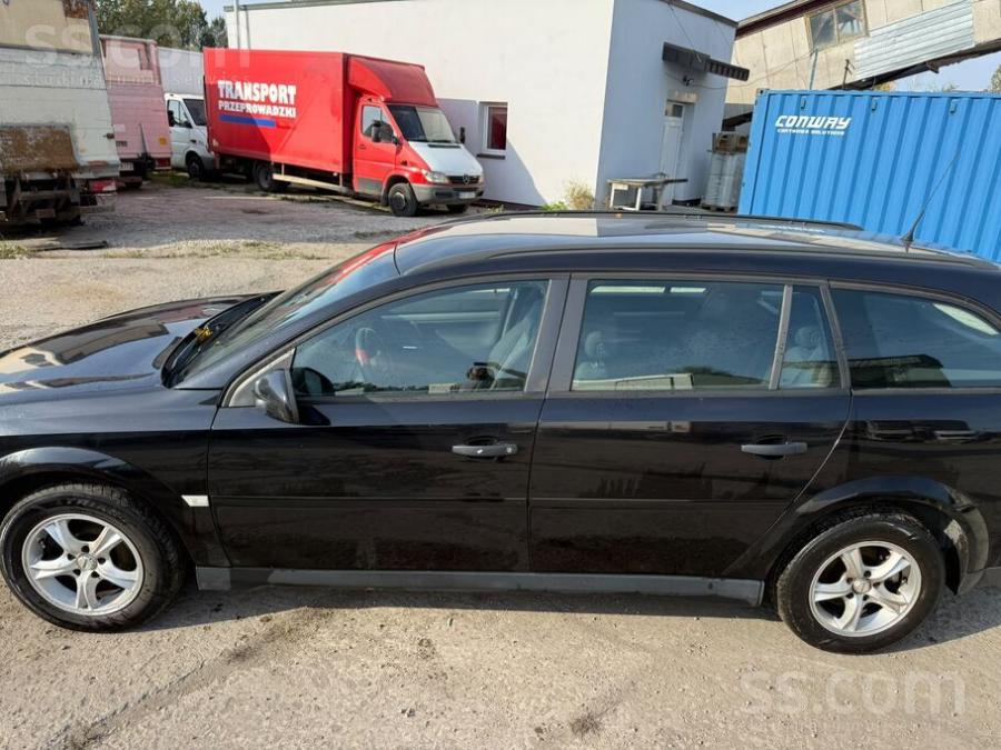 Melns Opel Vectra 2008 Rīga, ar dzinēja tilpumu 1.90 L un nobraukumu 335 tūkst. km par 1300 €, foto 4 vietnē AUTOMOTO.COM.LV