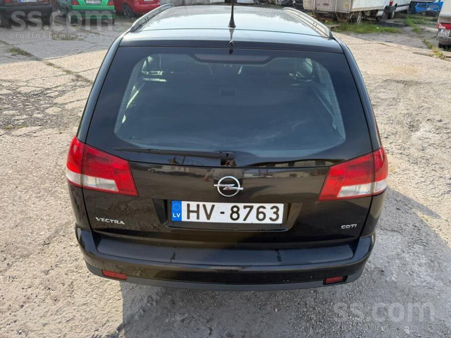 Melns Opel Vectra 2008 Rīga, ar dzinēja tilpumu 1.90 L un nobraukumu 335 tūkst. km par 1300 €, foto 5 vietnē AUTOMOTO.COM.LV