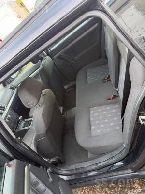 Melns Opel Vectra 2008 Rīga, ar dzinēja tilpumu 1.90 L un nobraukumu 335 tūkst. km par 1300 €, foto 7 vietnē AUTOMOTO.COM.LV