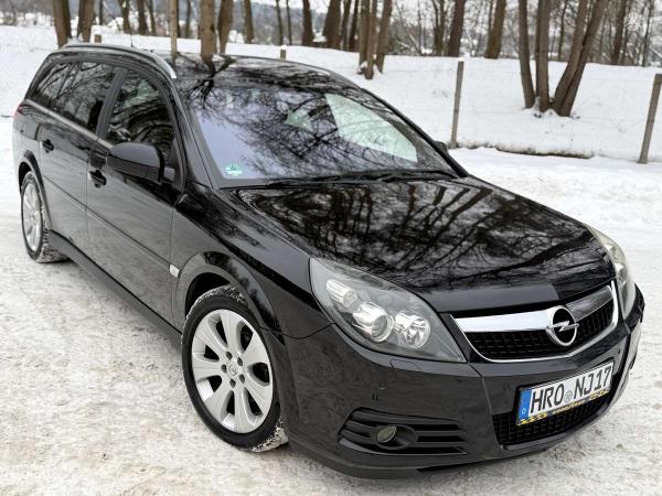 Black Opel Vectra 2009 in Prienai, with an engine capacity of 1.91 L and mileage of 265 thousand km for 2850 €, photo 2 on AUTOMOTO.COM.LV
