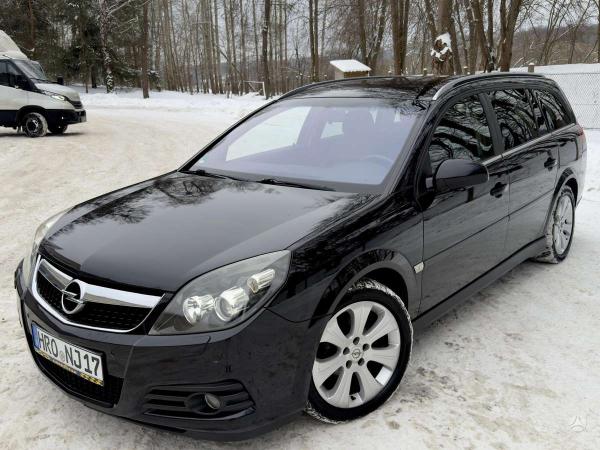Black Opel Vectra 2009 in Prienai, with an engine capacity of 1.91 L and mileage of 265 thousand km for 2850 €, photo 3 on AUTOMOTO.COM.LV