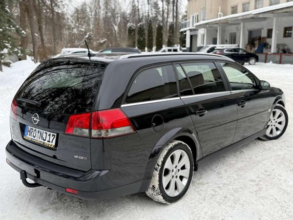 Black Opel Vectra 2009 in Prienai, with an engine capacity of 1.91 L and mileage of 265 thousand km for 2850 €, photo 4 on AUTOMOTO.COM.LV