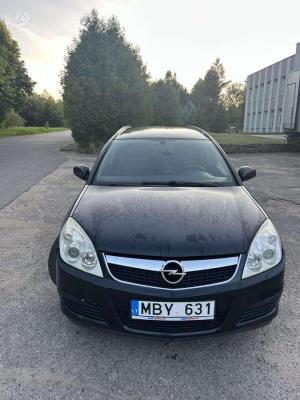 Black Opel Vectra 2009 in Salcininkai, with an engine capacity of 1.90 L and mileage of 324 thousand km for 700 €, photo 4 on AUTOMOTO.COM.LV
