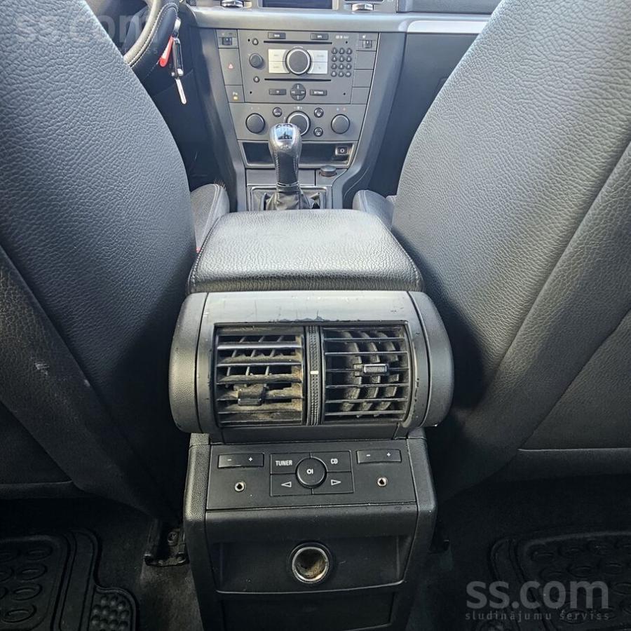 Melns Opel Vectra 2009 Rīga, ar dzinēja tilpumu 1.90 L un nobraukumu 390 tūkst. km par 2150 €, foto 14 vietnē AUTOMOTO.COM.LV