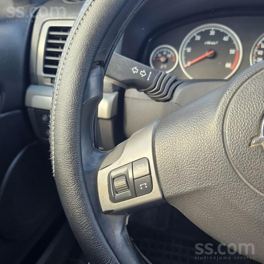 Melns Opel Vectra 2009 Rīga, ar dzinēja tilpumu 1.90 L un nobraukumu 390 tūkst. km par 2150 €, foto 19 vietnē AUTOMOTO.COM.LV