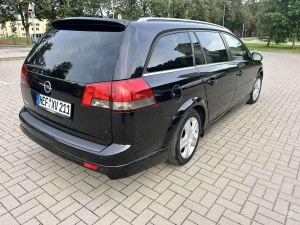 Опель Вектра 2009 в Бирштонас на AUTOMOTO.COM.LV Черный Опель Вектра 2009 в Бирштонас, объемом двигателя 1.91 л и пробегом 199 тыс. км за 2850 €, фото 6 на AUTOMOTO.COM.LV
