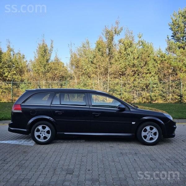 Опель Вектра 2009 в Рига на AUTOMOTO.COM.LV Черный Опель Вектра 2009 в Рига, объемом двигателя 1.90 л и пробегом 0 тыс. км за 1690 €, фото 9 на AUTOMOTO.COM.LV