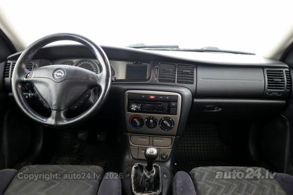 Zils Opel Vectra 1999 Tallina, ar dzinēja tilpumu 2.00 L un nobraukumu 366 tūkst. km par 999 €, foto 5 vietnē AUTOMOTO.COM.LV