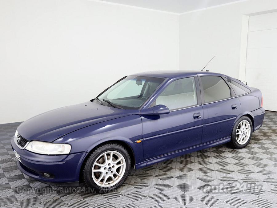 Blue Opel Vectra 1999 in Tallinn, with an engine capacity of 2.00 L and mileage of 366 thousand km for 999 €, photo 2 on AUTOMOTO.COM.LV