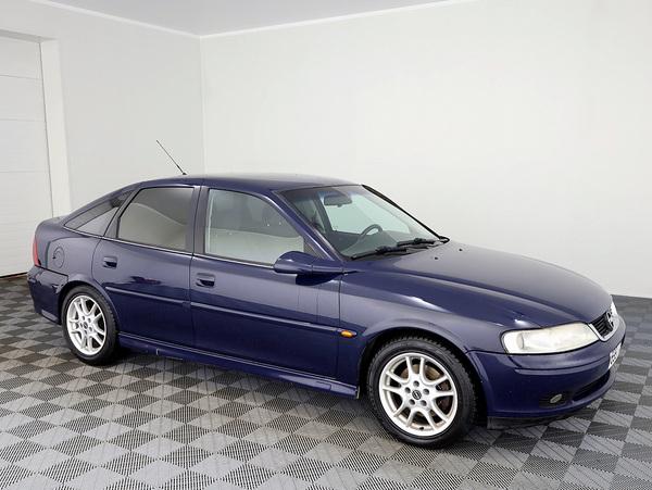 Zils Opel Vectra 1999 Tallina, ar dzinēja tilpumu 2.00 L un nobraukumu 366 tūkst. km par 699 €, foto 1 vietnē AUTOMOTO.COM.LV