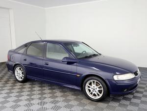 Blue Opel Vectra 1999 in Tallinn, with an engine capacity of 2.00 L and mileage of 366 thousand km for 699 €, photo  on AUTOMOTO.COM.LV