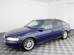 Blue Opel Vectra 1999 in Tallinn, with an engine capacity of 2.00 L and mileage of 366 thousand km for 699 €, photo 10 on AUTOMOTO.COM.LV