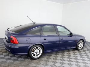 Blue Opel Vectra 1999 in Tallinn, with an engine capacity of 2.00 L and mileage of 366 thousand km for 699 €, photo 11 on AUTOMOTO.COM.LV