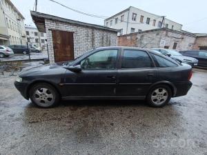 Blue Opel Vectra 2000 in Riga, with an engine capacity of 1.80 L and mileage of 270 thousand km for 500 €, photo 2 on AUTOMOTO.COM.LV