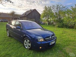 Blue Opel Vectra 2003 in Silute, with an engine capacity of 2.20 L and mileage of 325 thousand km for 799 €, photo 6 on AUTOMOTO.COM.LV