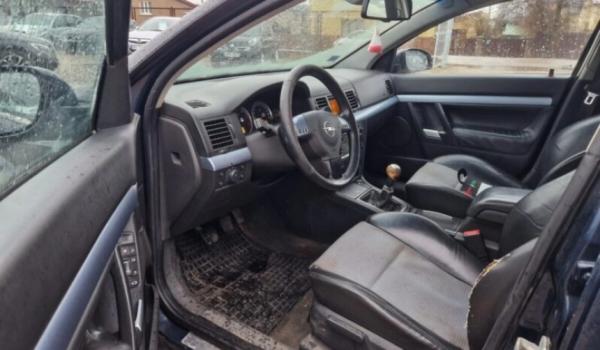 Zils Opel Vectra 2003 Rīga, ar dzinēja tilpumu 2.20 L un nobraukumu 415 tūkst. km par 1200 €, foto 9 vietnē AUTOMOTO.COM.LV