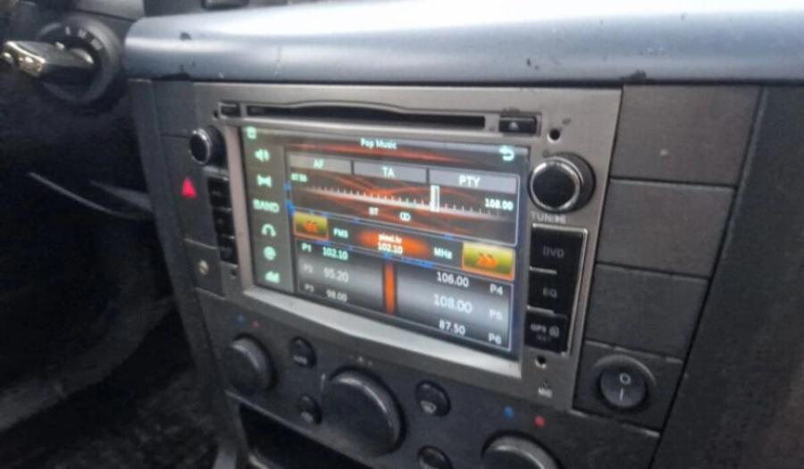 Zils Opel Vectra 2003 Rīga, ar dzinēja tilpumu 2.20 L un nobraukumu 415 tūkst. km par 1200 €, foto 14 vietnē AUTOMOTO.COM.LV