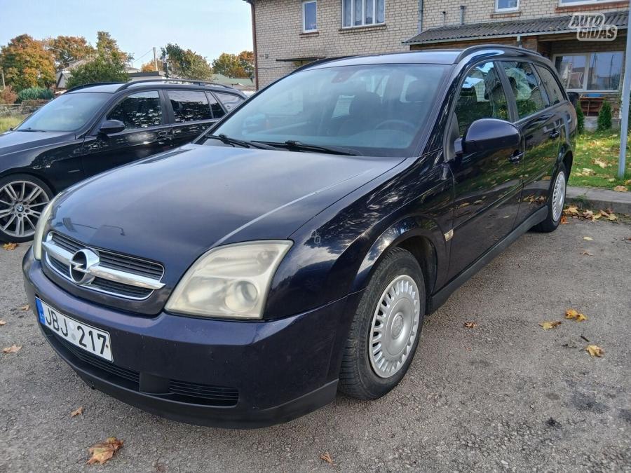 Blue Opel Vectra 2004 in Alytus, with an engine capacity of 1.90 L and mileage of 340 thousand km for 480 €, photo 1 on AUTOMOTO.COM.LV