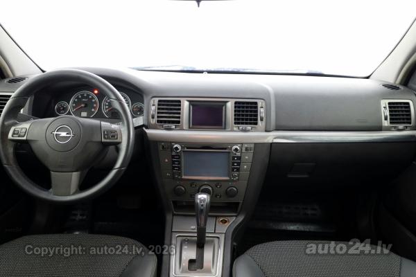 Zils Opel Vectra 2006 Tallina, ar dzinēja tilpumu 2.20 L un nobraukumu 208 tūkst. km par 1099 €, foto 5 vietnē AUTOMOTO.COM.LV