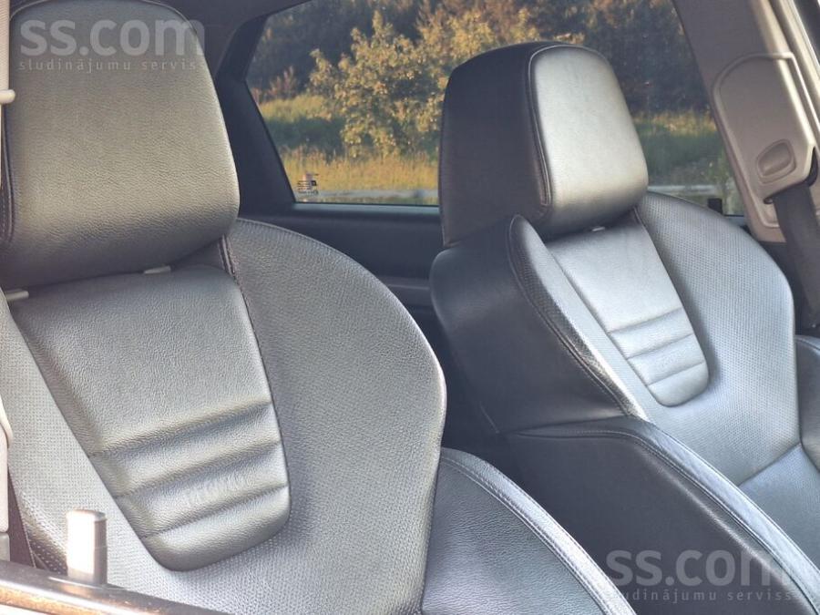 Blue Opel Vectra 2006 in Riga, with an engine capacity of 2.80 L and mileage of 243 thousand km for 5000 €, photo 7 on AUTOMOTO.COM.LV