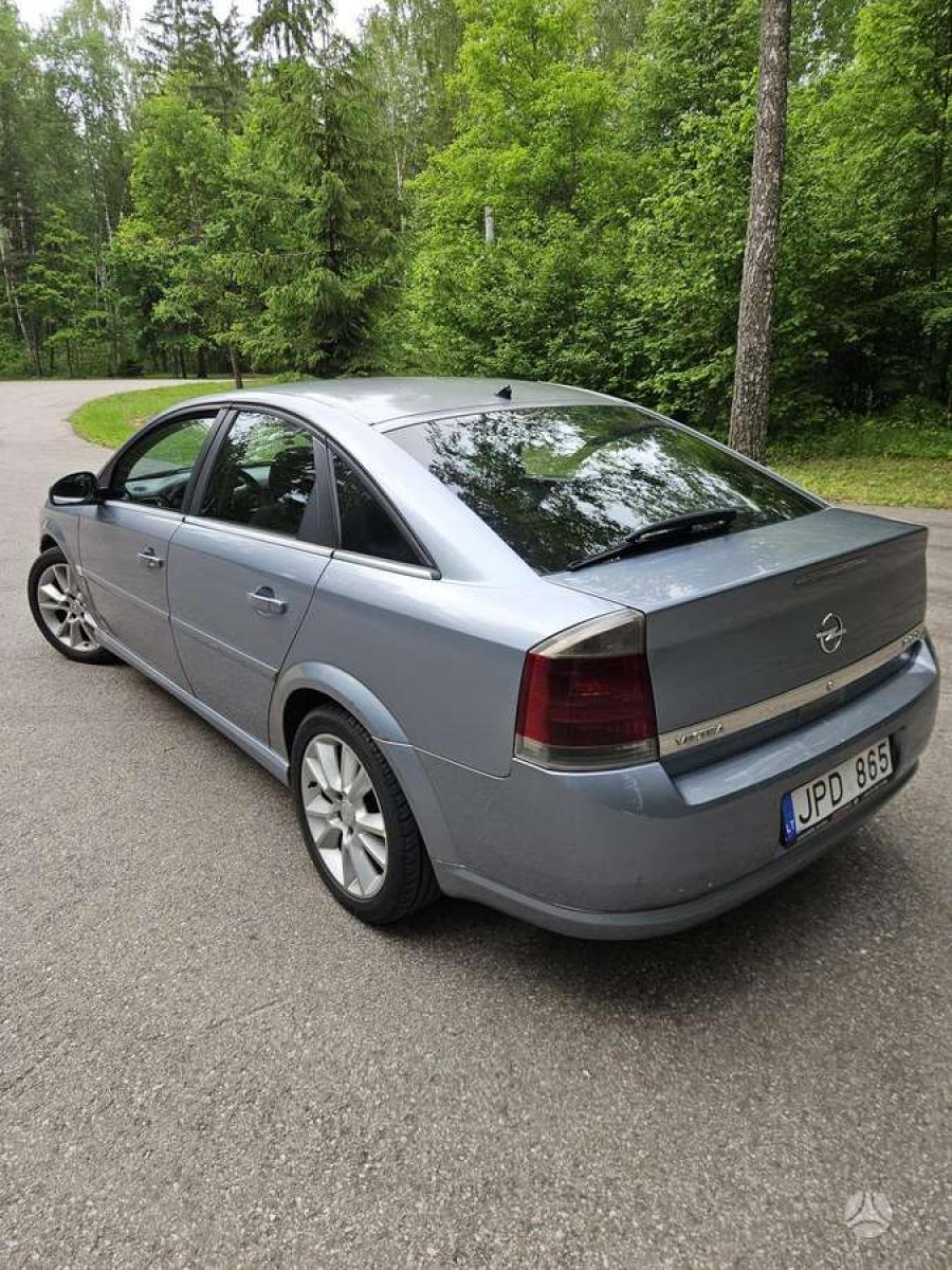 Zils Opel Vectra 2006 Alīta, ar dzinēja tilpumu 1.91 L un nobraukumu 497 tūkst. km par 1200 €, foto 6 vietnē AUTOMOTO.COM.LV